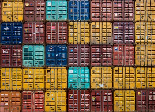FOB vs. FCA Incoterms®: Benefits and Challenges